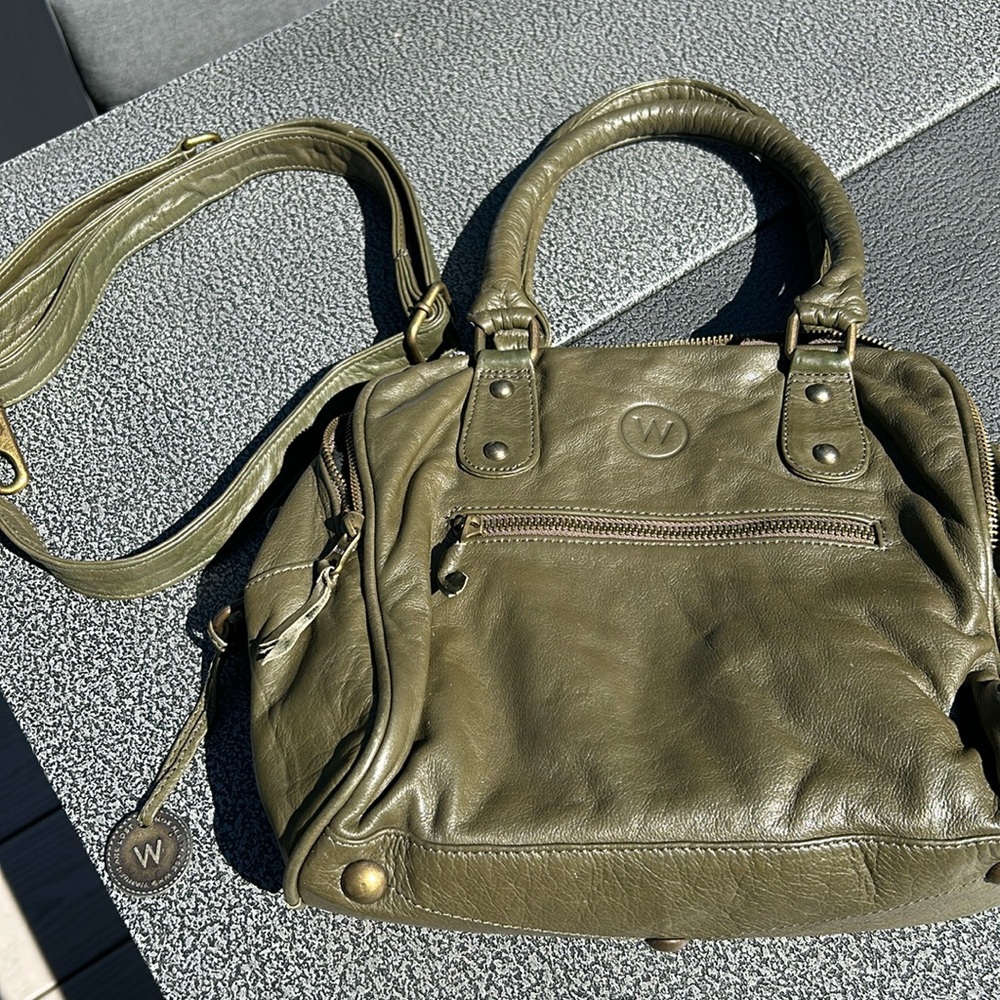 Wanderers Travel Co. Olive Green Crossbody Bag. - Gem